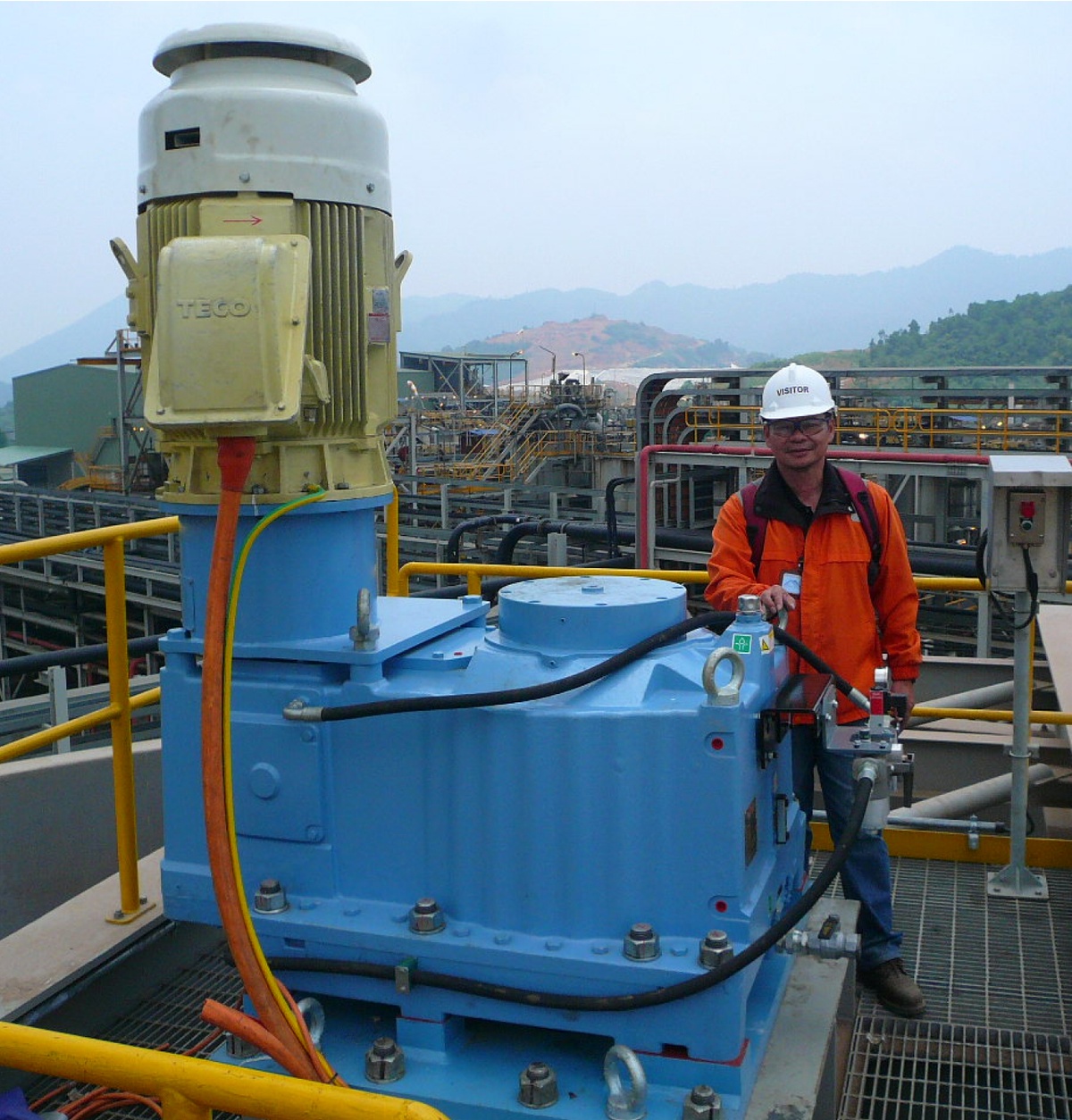 MIXTEC - EUROPE industrial mixers and agitators